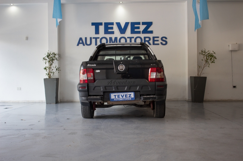 FIAT STRADA ADVENTURE 1.6 PICK-UP CABINA DOBLE - TEVEZ Automotores